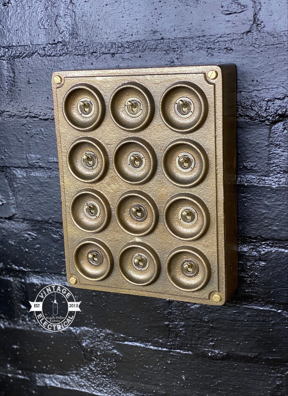 12 Gang 2 Way Bronze Solid Cast Metal Surface Mounting Conduit Light S ...
